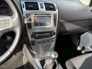 Black Toyota Avensis 2012 in Radviliskis, with an engine capacity of 1.80 L and mileage of 199 thousand km for 6750 €, photo 16 on AUTOMOTO.COM.LV