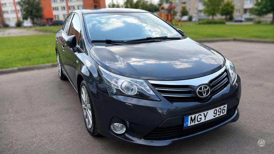 Melns Toyota Avensis 2012 Šauļi, ar dzinēja tilpumu 2.23 L un nobraukumu 393 tūkst. km par 5600 €, foto 1 vietnē AUTOMOTO.COM.LV