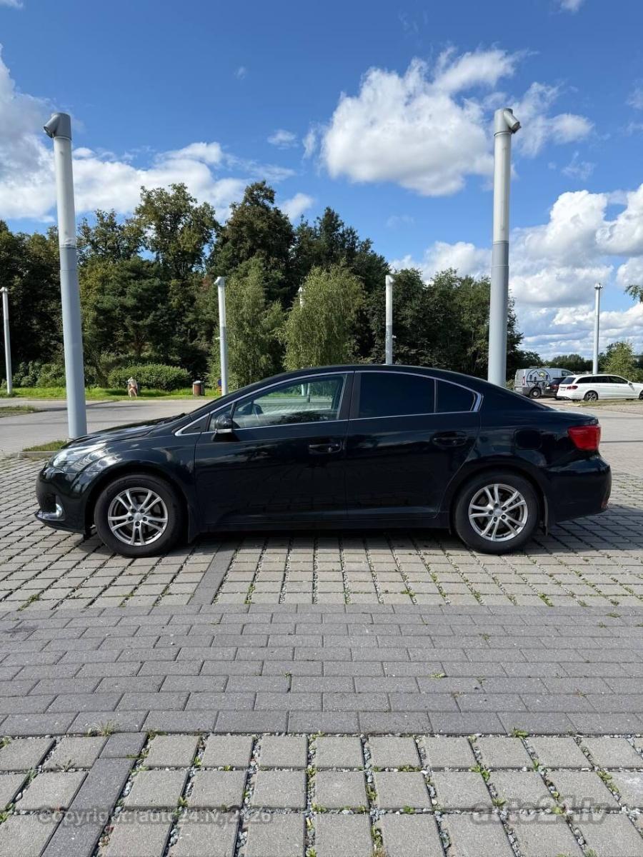 Melns Toyota Avensis 2012 Tartu, ar dzinēja tilpumu 2.00 L un nobraukumu 236 tūkst. km par 7000 €, foto 5 vietnē AUTOMOTO.COM.LV
