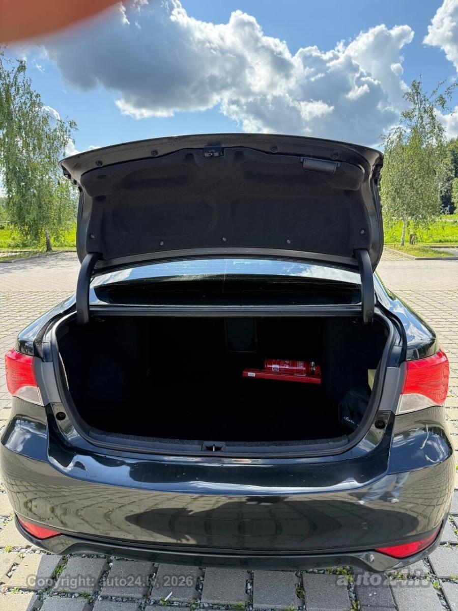 Melns Toyota Avensis 2012 Tartu, ar dzinēja tilpumu 2.00 L un nobraukumu 236 tūkst. km par 7000 €, foto 9 vietnē AUTOMOTO.COM.LV