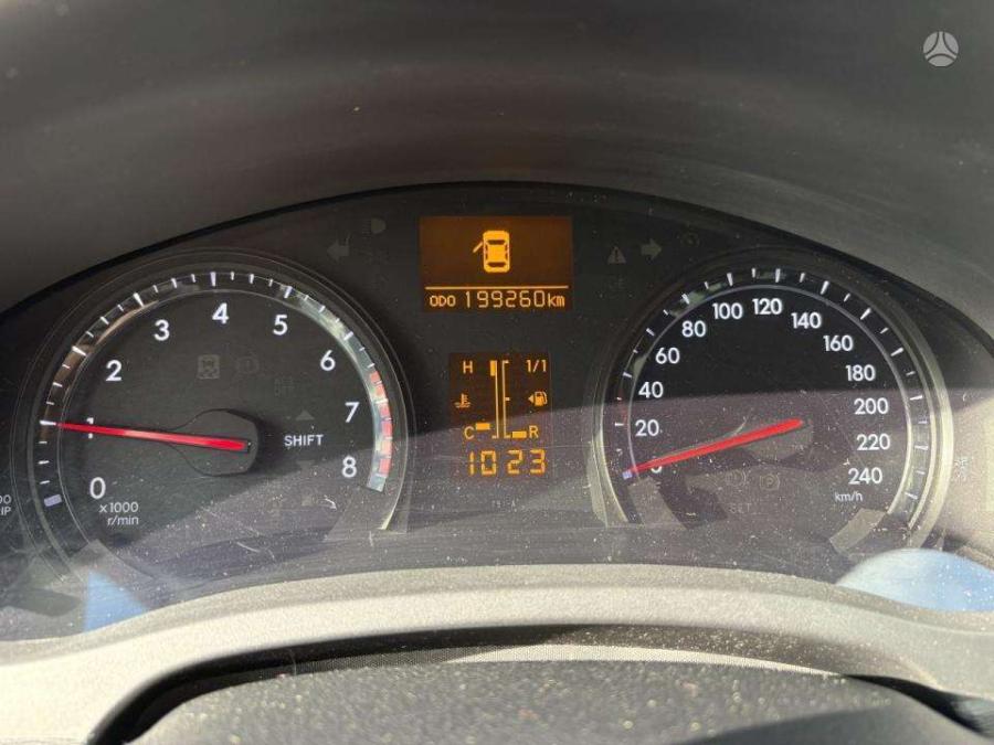 Черный Тойота Авенсис 2012 в Радвилишкис, объемом двигателя 1.80 л и пробегом 199 тыс. км за 6550 €, фото 15 на AUTOMOTO.COM.LV