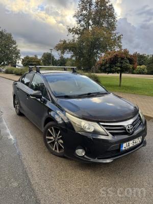 Melns Toyota Avensis 2012 Rīga, ar dzinēja tilpumu 2.00 L un nobraukumu 264 tūkst. km par 4200 €, foto 3 vietnē AUTOMOTO.COM.LV
