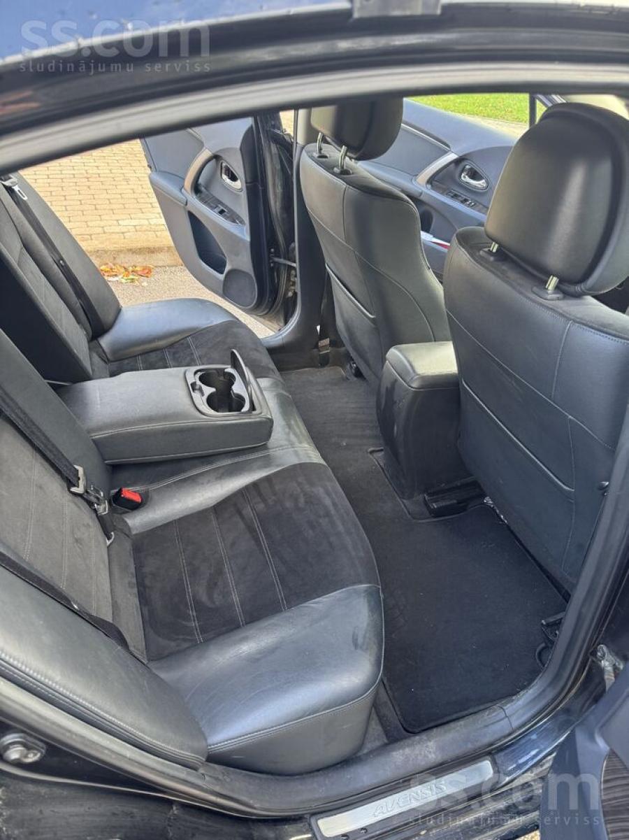 Melns Toyota Avensis 2012 Rīga, ar dzinēja tilpumu 2.00 L un nobraukumu 264 tūkst. km par 4200 €, foto 8 vietnē AUTOMOTO.COM.LV