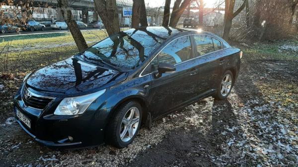 Black Toyota Avensis 2013 in Riga, with an engine capacity of 2.20 L and mileage of 225 thousand km for 5550 €, photo 7 on AUTOMOTO.COM.LV
