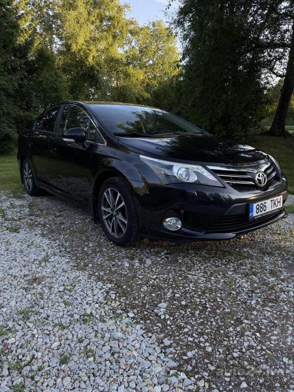 Melns Toyota Avensis 2013 Tallina, ar dzinēja tilpumu 1.80 L un nobraukumu 242 tūkst. km par 5500 €, foto 1 vietnē AUTOMOTO.COM.LV