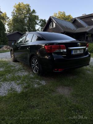 Melns Toyota Avensis 2013 Tallina, ar dzinēja tilpumu 1.80 L un nobraukumu 242 tūkst. km par 5500 €, foto 6 vietnē AUTOMOTO.COM.LV