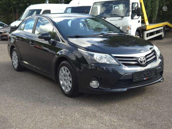 Melns Toyota Avensis 2013 Viļņa, ar dzinēja tilpumu 1.80 L un nobraukumu 249 tūkst. km par 6000 €, foto 2 vietnē AUTOMOTO.COM.LV