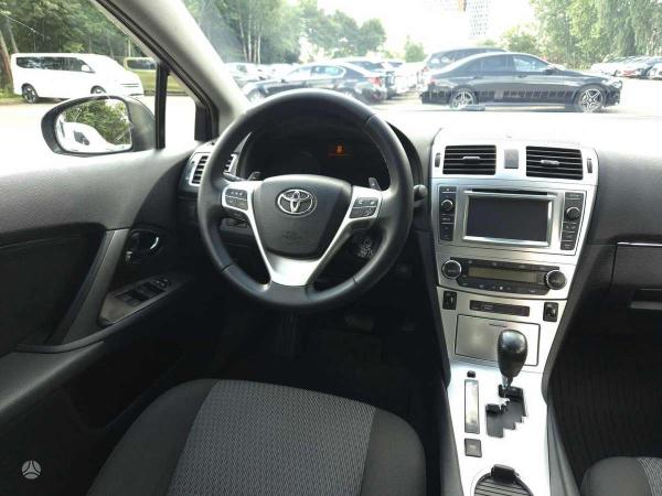Melns Toyota Avensis 2013 Viļņa, ar dzinēja tilpumu 1.80 L un nobraukumu 249 tūkst. km par 6000 €, foto 6 vietnē AUTOMOTO.COM.LV