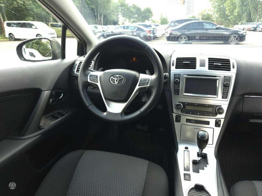 Melns Toyota Avensis 2013 Viļņa, ar dzinēja tilpumu 1.80 L un nobraukumu 249 tūkst. km par 6000 €, foto 7 vietnē AUTOMOTO.COM.LV