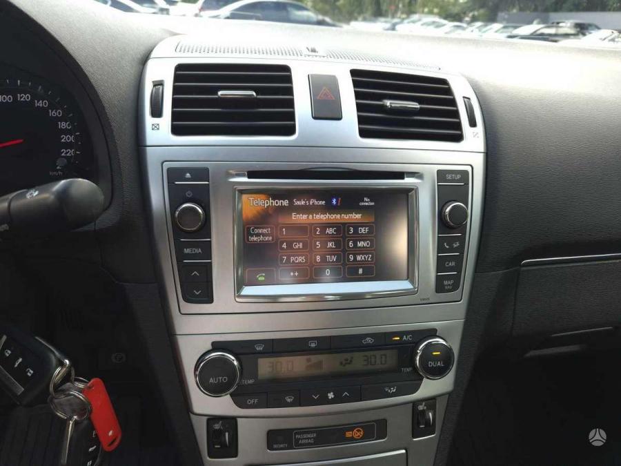 Melns Toyota Avensis 2013 Viļņa, ar dzinēja tilpumu 1.80 L un nobraukumu 249 tūkst. km par 6000 €, foto 13 vietnē AUTOMOTO.COM.LV