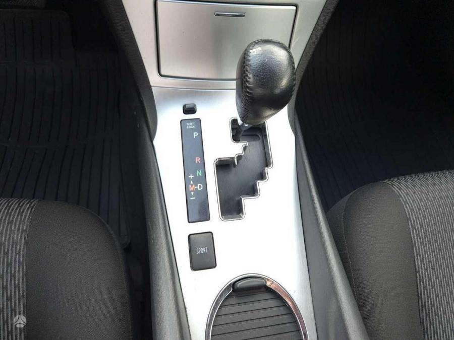 Melns Toyota Avensis 2013 Viļņa, ar dzinēja tilpumu 1.80 L un nobraukumu 249 tūkst. km par 6000 €, foto 16 vietnē AUTOMOTO.COM.LV