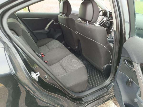 Toyota Avensis 2013 KauÅa vietnÄ Melns Toyota Avensis 2013 KauÅa, ar dzinÄja tilpumu 1.60 L un nobraukumu 296 tÅ«kst. km par 4500 ā¬, foto 8 vietnÄ AUTOMOTO.COM.LV