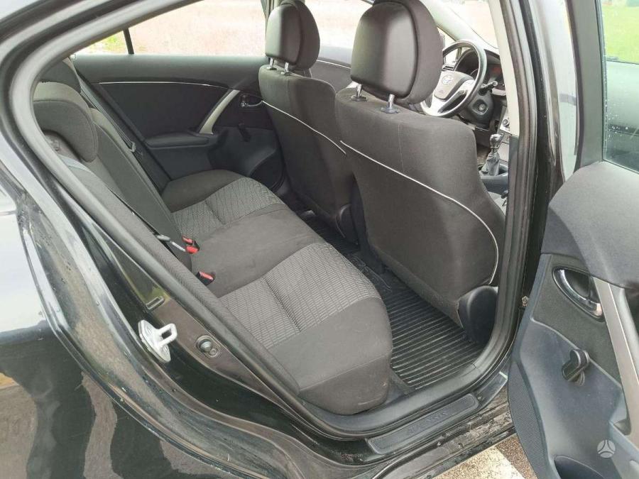 Melns Toyota Avensis 2013 Kauņa, ar dzinēja tilpumu 1.60 L un nobraukumu 296 tūkst. km par 4500 €, foto 8 vietnē AUTOMOTO.COM.LV