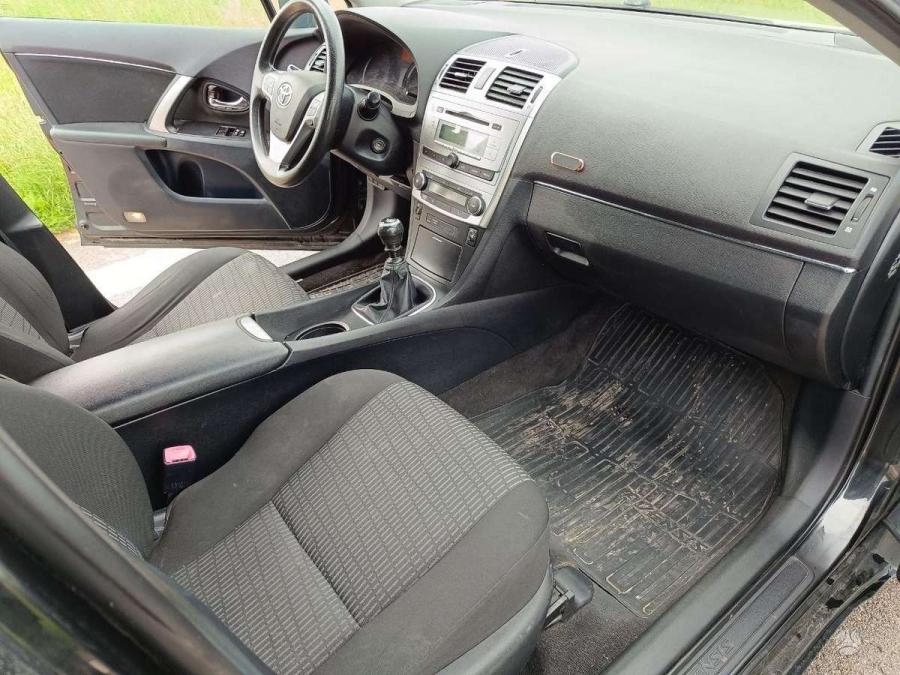 Melns Toyota Avensis 2013 Kauņa, ar dzinēja tilpumu 1.60 L un nobraukumu 296 tūkst. km par 4500 €, foto 9 vietnē AUTOMOTO.COM.LV