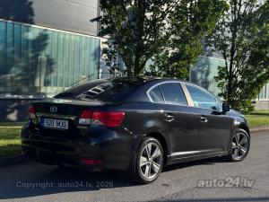 Черный Тойота Авенсис 2013 в Таллин, объемом двигателя 2.20 л и пробегом 154 тыс. км за 6250 €, фото 4 на AUTOMOTO.COM.LV