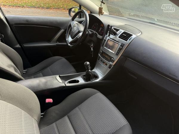 Melns Toyota Avensis 2013 Viļņa, ar dzinēja tilpumu 1.90 L un nobraukumu 362 tūkst. km par 4500 €, foto 7 vietnē AUTOMOTO.COM.LV