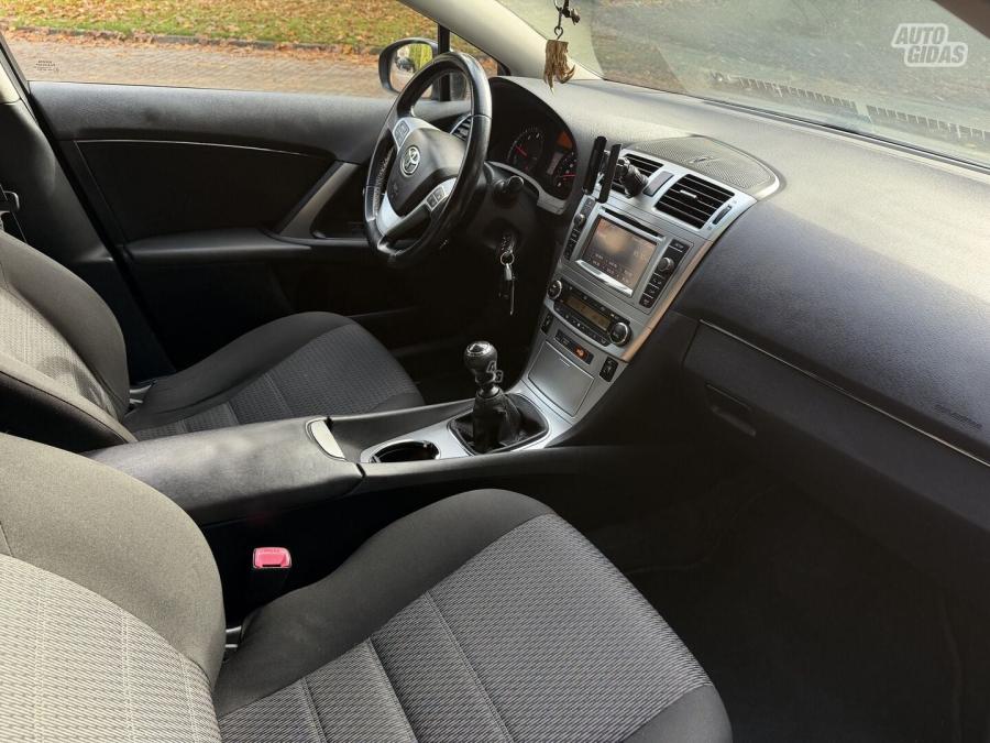 Melns Toyota Avensis 2013 Viļņa, ar dzinēja tilpumu 1.90 L un nobraukumu 362 tūkst. km par 4500 €, foto 7 vietnē AUTOMOTO.COM.LV