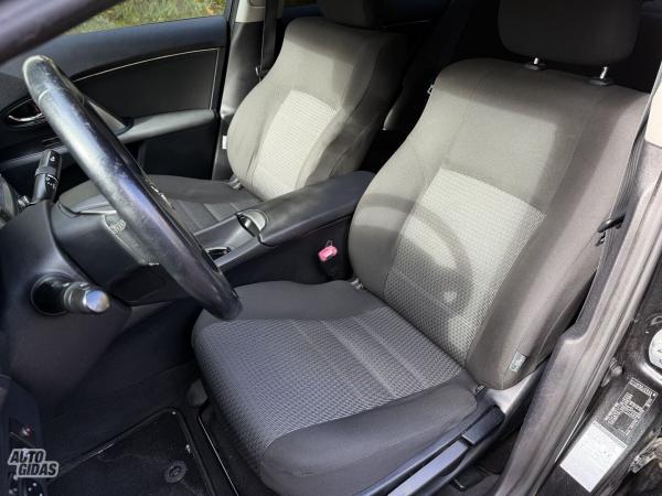 Melns Toyota Avensis 2013 Viļņa, ar dzinēja tilpumu 1.90 L un nobraukumu 362 tūkst. km par 4500 €, foto 10 vietnē AUTOMOTO.COM.LV
