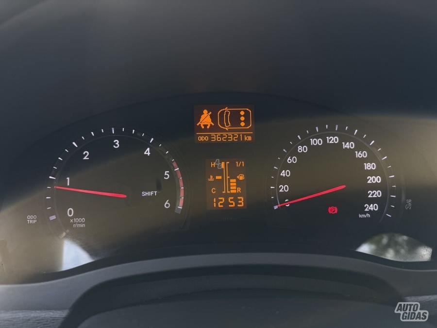 Melns Toyota Avensis 2013 Viļņa, ar dzinēja tilpumu 1.90 L un nobraukumu 362 tūkst. km par 4500 €, foto 13 vietnē AUTOMOTO.COM.LV