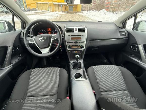 Melns Toyota Avensis 2014 Tallina, ar dzinēja tilpumu 1.60 L un nobraukumu 135 tūkst. km par 6800 €, foto 11 vietnē AUTOMOTO.COM.LV