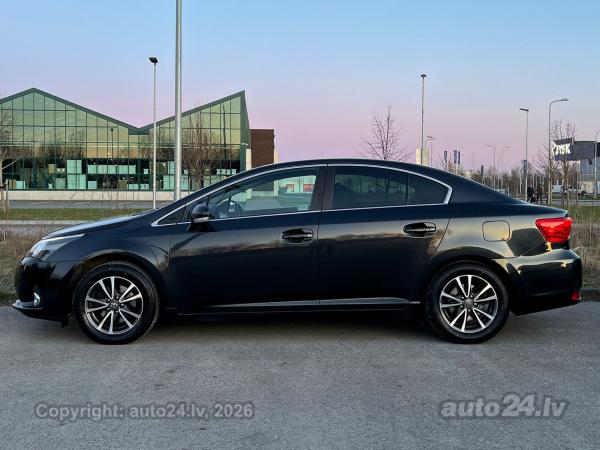 Black Toyota Avensis 2014 in Tallinn, with an engine capacity of 1.80 L and mileage of 196 thousand km for 7495 €, photo 5 on AUTOMOTO.COM.LV