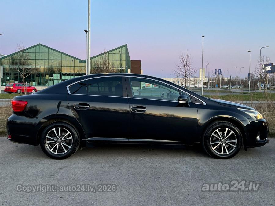 Melns Toyota Avensis 2014 Tallina, ar dzinēja tilpumu 1.80 L un nobraukumu 196 tūkst. km par 7495 €, foto 7 vietnē AUTOMOTO.COM.LV