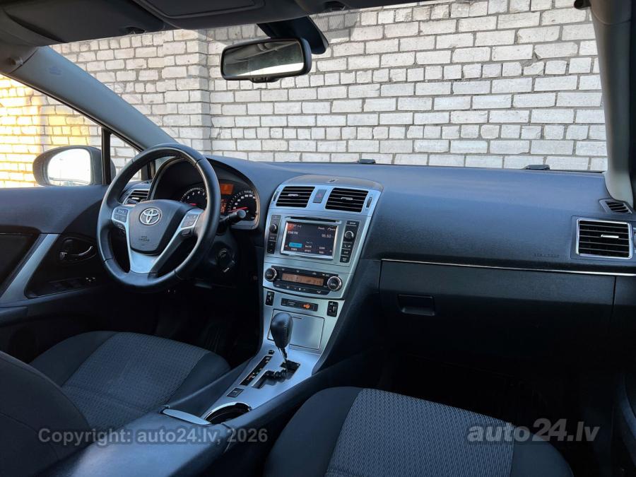 Melns Toyota Avensis 2014 Tallina, ar dzinēja tilpumu 1.80 L un nobraukumu 196 tūkst. km par 7495 €, foto 20 vietnē AUTOMOTO.COM.LV