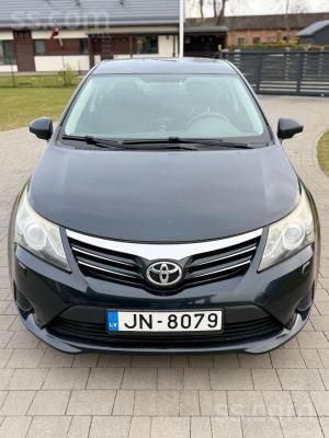 Черный Тойота Авенсис 2014 в Рига, объемом двигателя 2.00 л и пробегом 314 тыс. км за 4000 €, фото  на AUTOMOTO.COM.LV