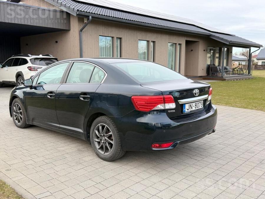 Черный Тойота Авенсис 2014 в Рига, объемом двигателя 2.00 л и пробегом 314 тыс. км за 4000 €, фото 7 на AUTOMOTO.COM.LV