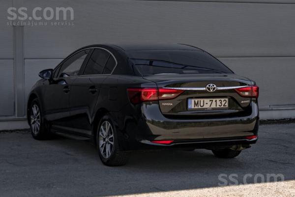 Black Toyota Avensis 2015 in Riga, with an engine capacity of 1.80 L and mileage of 0 thousand km for 11000 €, photo 6 on AUTOMOTO.COM.LV