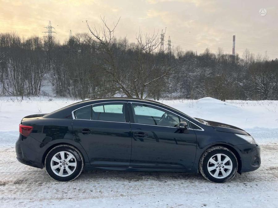 Melns Toyota Avensis 2015 Viļņa, ar dzinēja tilpumu 1.80 L un nobraukumu 260 tūkst. km par 11750 €, foto 4 vietnē AUTOMOTO.COM.LV