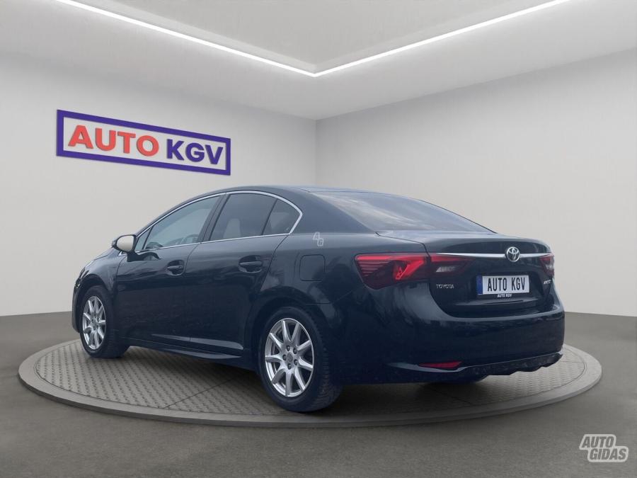 Black Toyota Avensis 2015 in Vilnius, with an engine capacity of 1.80 L and mileage of 340 thousand km for 9999 €, photo 3 on AUTOMOTO.COM.LV