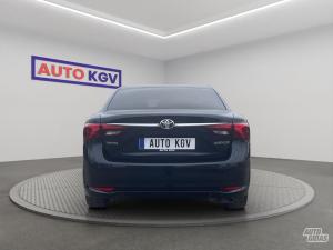 Black Toyota Avensis 2015 in Vilnius, with an engine capacity of 1.80 L and mileage of 340 thousand km for 9999 €, photo 4 on AUTOMOTO.COM.LV