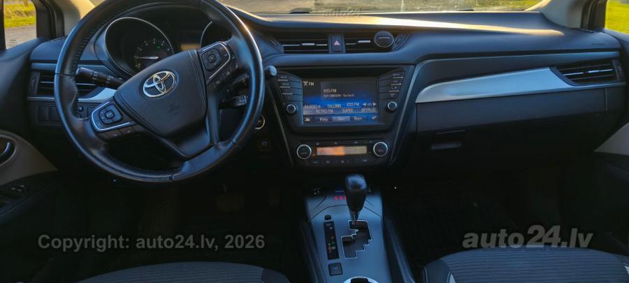 Черный Тойота Авенсис 2015 в Таллин, объемом двигателя 2.00 л и пробегом 163 тыс. км за 11350 €, фото 10 на AUTOMOTO.COM.LV