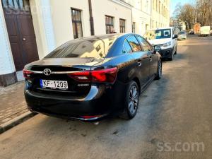 Melns Toyota Avensis 2015 Rīga, ar dzinēja tilpumu 2.00 L un nobraukumu 298 tūkst. km par 8550 €, foto 5 vietnē AUTOMOTO.COM.LV