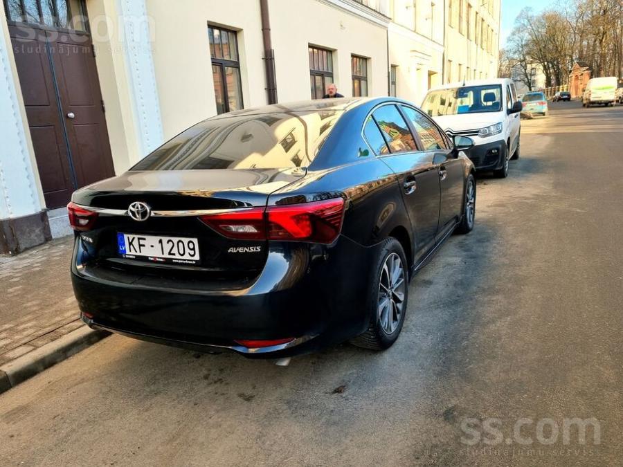 Melns Toyota Avensis 2015 Rīga, ar dzinēja tilpumu 2.00 L un nobraukumu 298 tūkst. km par 8550 €, foto 5 vietnē AUTOMOTO.COM.LV