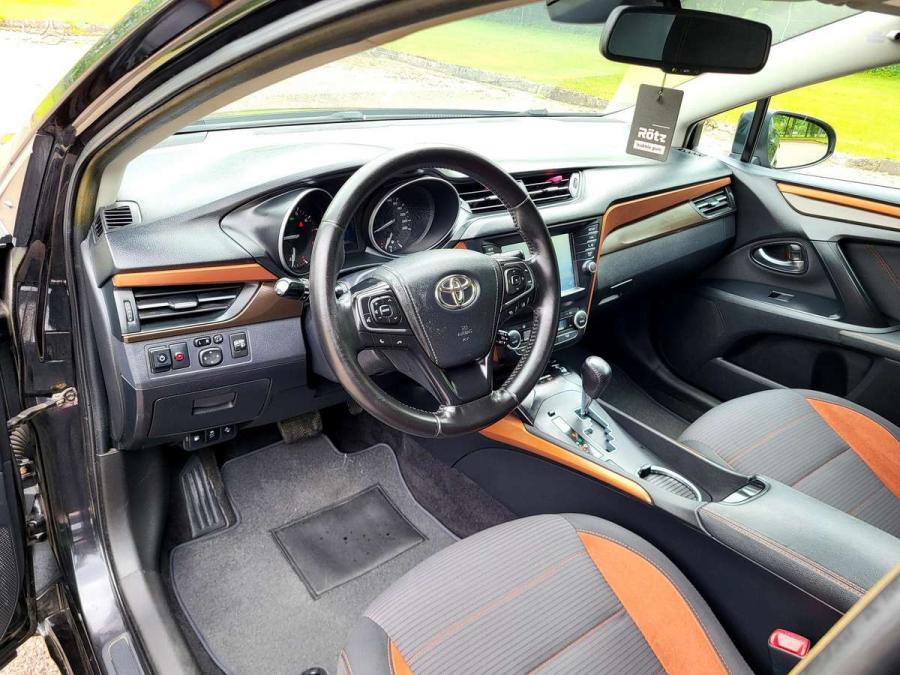 Melns Toyota Avensis 2015 Šauļi, ar dzinēja tilpumu 2.00 L un nobraukumu 300 tūkst. km par 8550 €, foto 9 vietnē AUTOMOTO.COM.LV