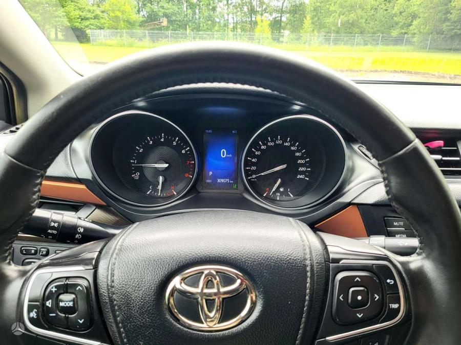 Melns Toyota Avensis 2015 Šauļi, ar dzinēja tilpumu 2.00 L un nobraukumu 300 tūkst. km par 8550 €, foto 29 vietnē AUTOMOTO.COM.LV