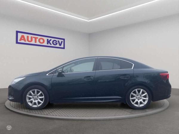 Black Toyota Avensis 2015 in Vilnius, with an engine capacity of 1.80 L and mileage of 340 thousand km for 9999 €, photo 2 on AUTOMOTO.COM.LV