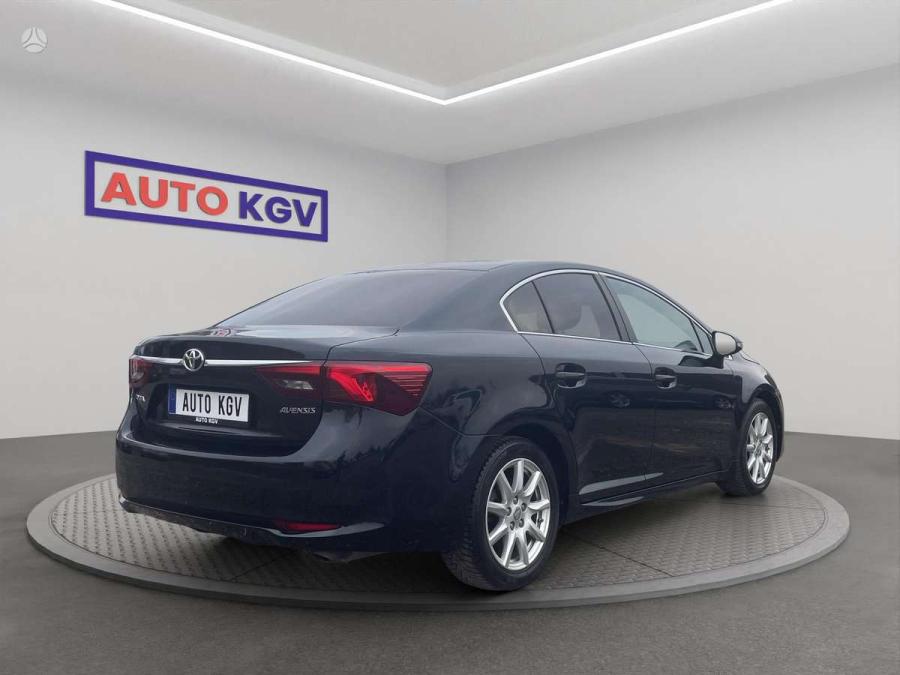 Черный Тойота Авенсис 2015 в Вильнюс, объемом двигателя 1.80 л и пробегом 340 тыс. км за 9999 €, фото 6 на AUTOMOTO.COM.LV