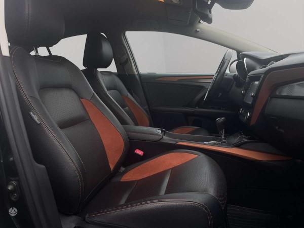 Черный Тойота Авенсис 2015 в Вильнюс, объемом двигателя 1.80 л и пробегом 340 тыс. км за 9499 €, фото 8 на AUTOMOTO.COM.LV