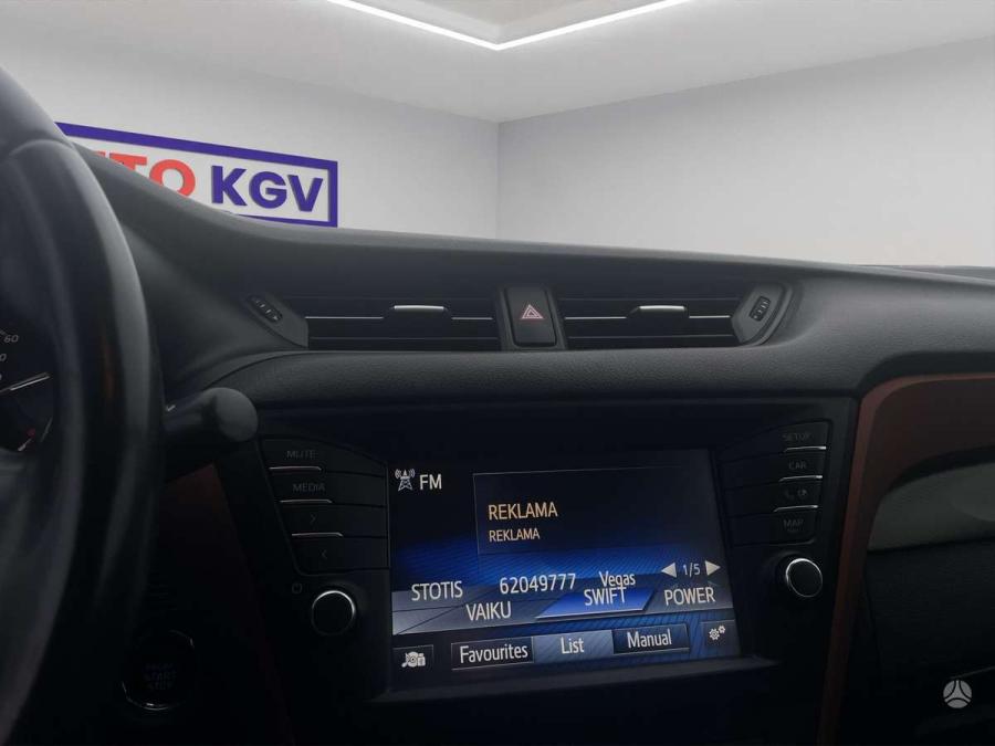 Black Toyota Avensis 2015 in Vilnius, with an engine capacity of 1.80 L and mileage of 340 thousand km for 9499 €, photo 17 on AUTOMOTO.COM.LV