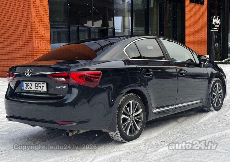 Black Toyota Avensis 2016 in Tallinn, with an engine capacity of 1.80 L and mileage of 110 thousand km for 12500 €, photo 4 on AUTOMOTO.COM.LV