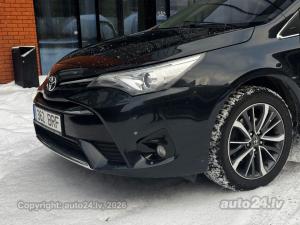 Black Toyota Avensis 2016 in Tallinn, with an engine capacity of 1.80 L and mileage of 110 thousand km for 12500 €, photo 19 on AUTOMOTO.COM.LV
