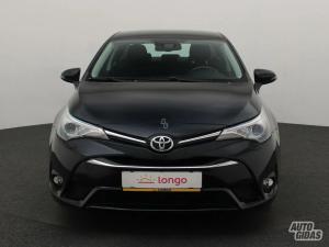 Black Toyota Avensis 2016 in Vilnius, with an engine capacity of 1.80 L and mileage of 150 thousand km for 10999 €, photo 4 on AUTOMOTO.COM.LV