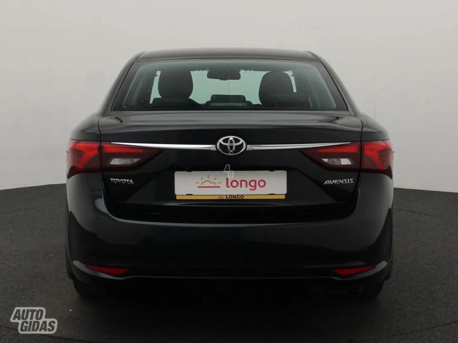 Black Toyota Avensis 2016 in Vilnius, with an engine capacity of 1.80 L and mileage of 150 thousand km for 10999 €, photo 6 on AUTOMOTO.COM.LV