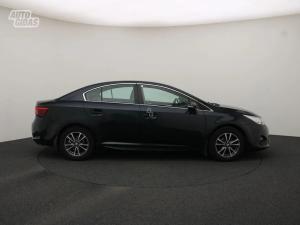 Black Toyota Avensis 2016 in Vilnius, with an engine capacity of 1.80 L and mileage of 150 thousand km for 10999 €, photo 10 on AUTOMOTO.COM.LV