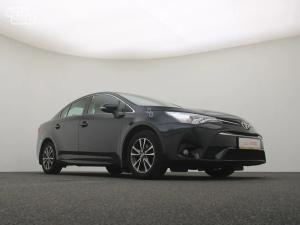 Black Toyota Avensis 2016 in Vilnius, with an engine capacity of 1.80 L and mileage of 150 thousand km for 10999 €, photo 12 on AUTOMOTO.COM.LV