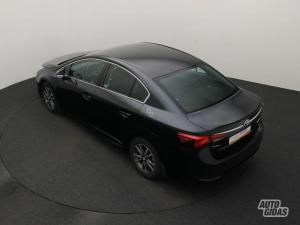 Black Toyota Avensis 2016 in Vilnius, with an engine capacity of 1.80 L and mileage of 150 thousand km for 10999 €, photo 13 on AUTOMOTO.COM.LV