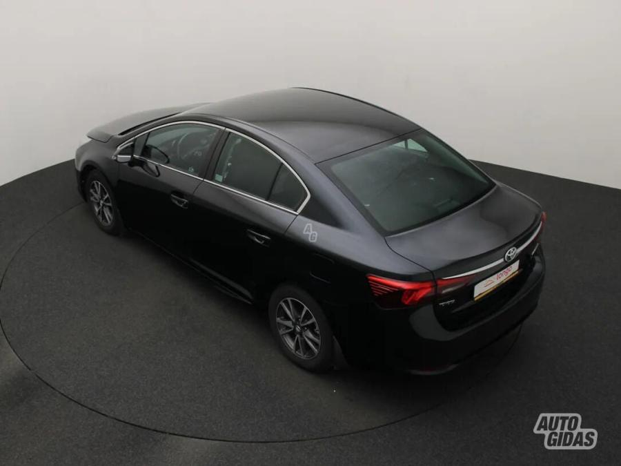 Black Toyota Avensis 2016 in Vilnius, with an engine capacity of 1.80 L and mileage of 150 thousand km for 10999 €, photo 13 on AUTOMOTO.COM.LV